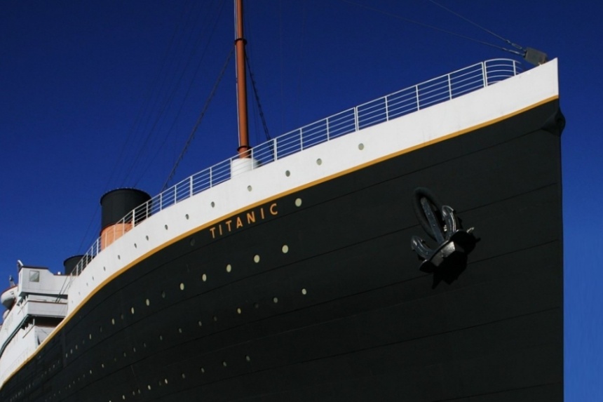 Box Office Boats: 7 High Grossing Films Featuring a Sinking Ship | The ...