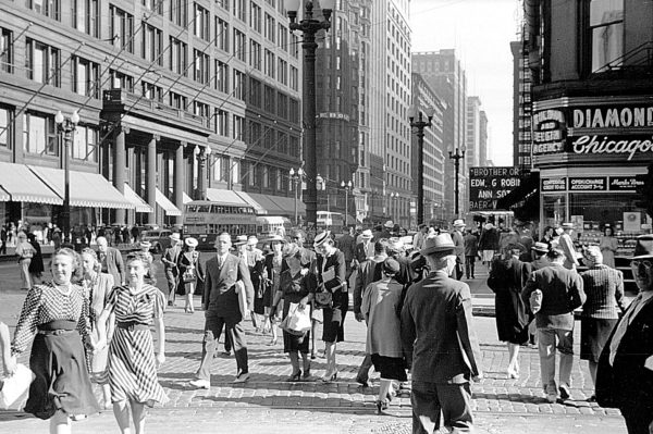 World War II Brings the First Copygirl to a Chicago Newspaper | The ...