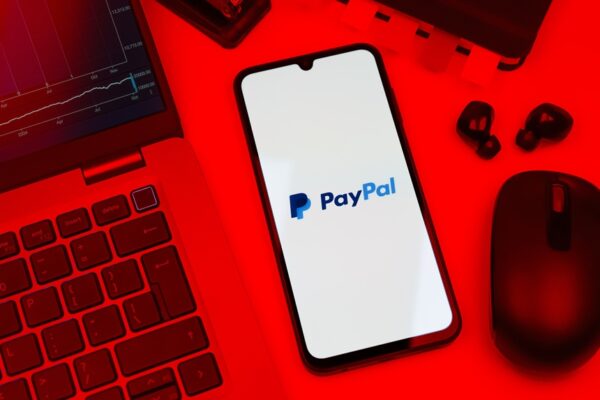 Con Watch: Avoiding Scams on PayPal | The Saturday Evening Post