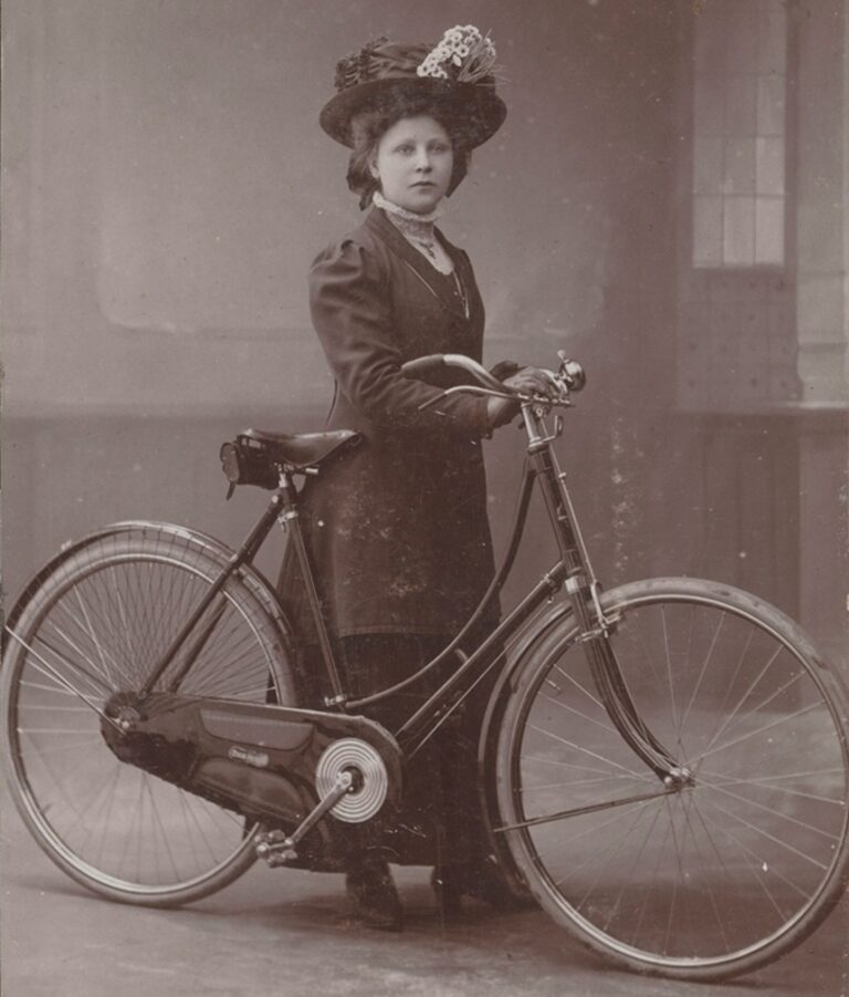 Common Threads: How Bicycles Changed Women's Fashion and Feminism | The ...